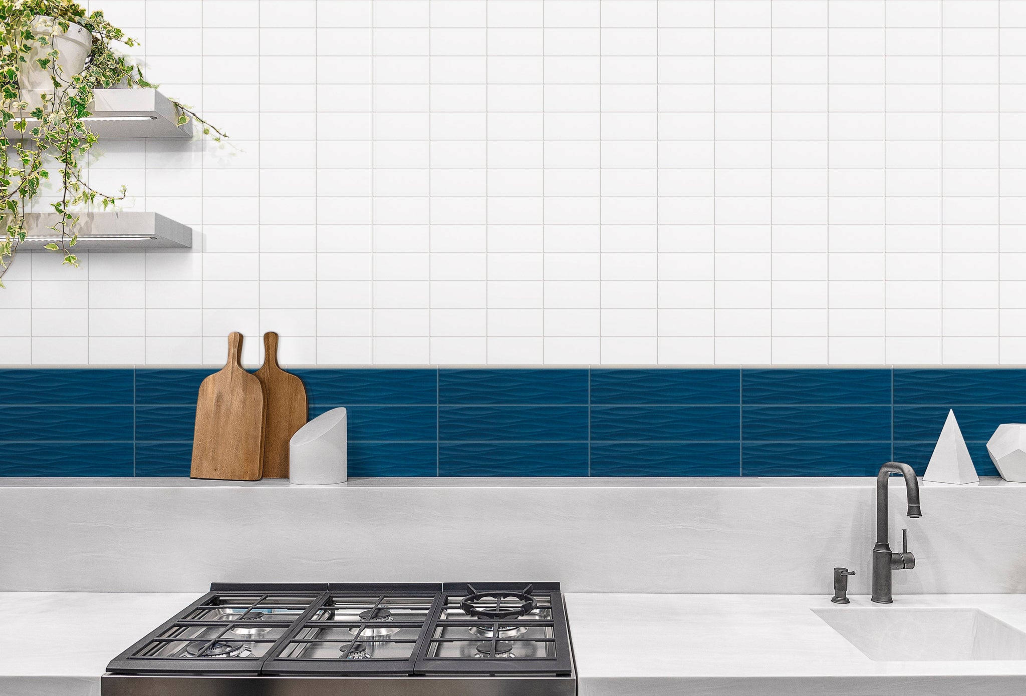 Tesoro - Krea 4" x 16" Ceramic Wall Tile - Deep Sea Ripple Glossy - Floorzz